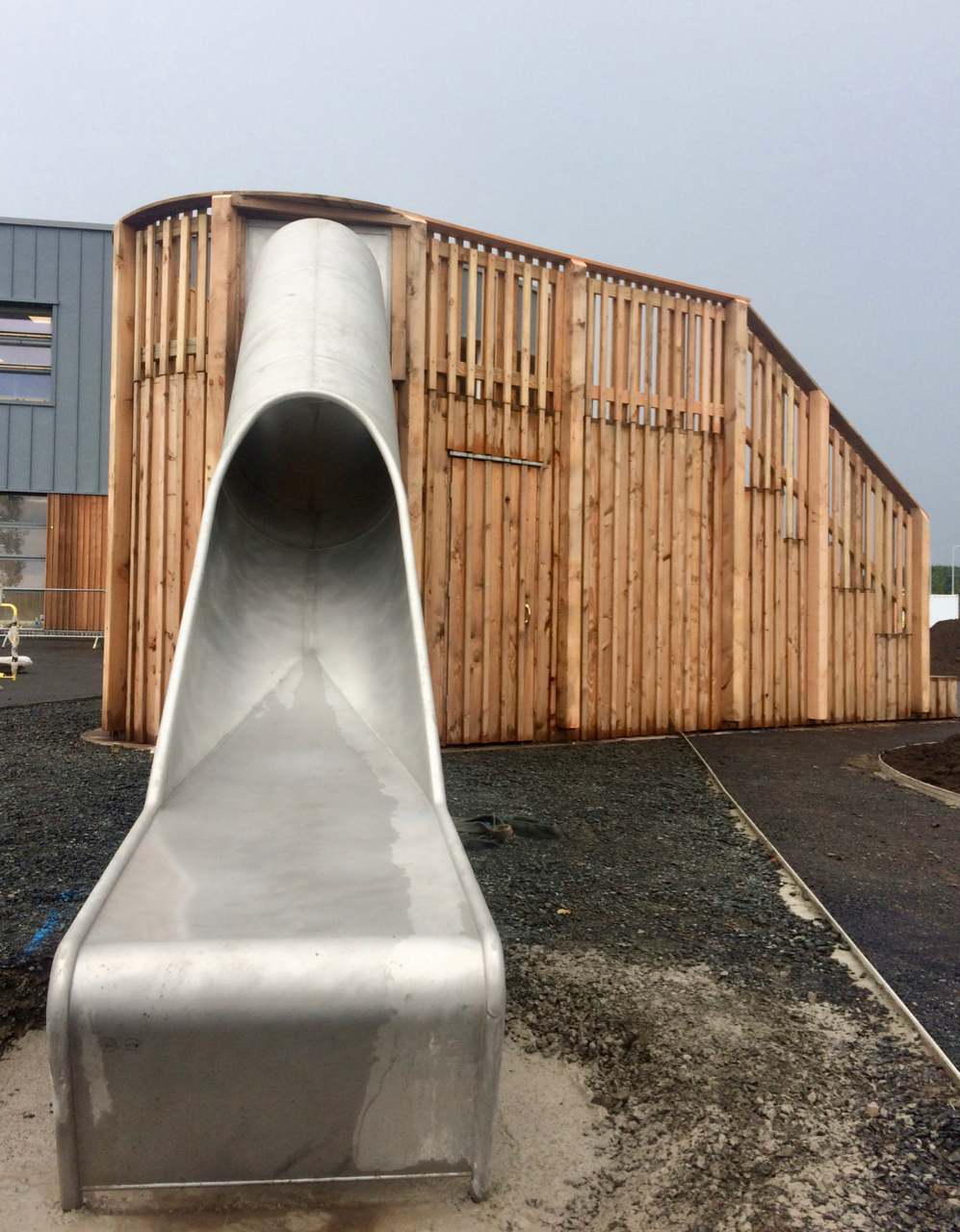School Amphitheatre and Slide, Glasgow – Handspring Design