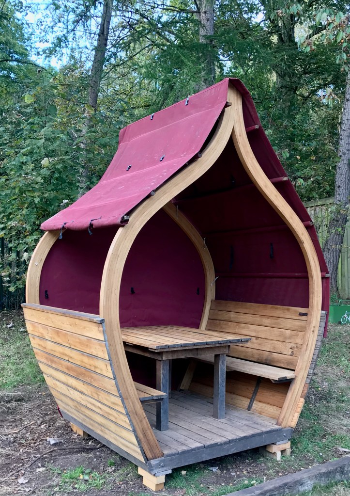 Outdoor Dining Pod, Greenhouse and Arbour – Handspring Design