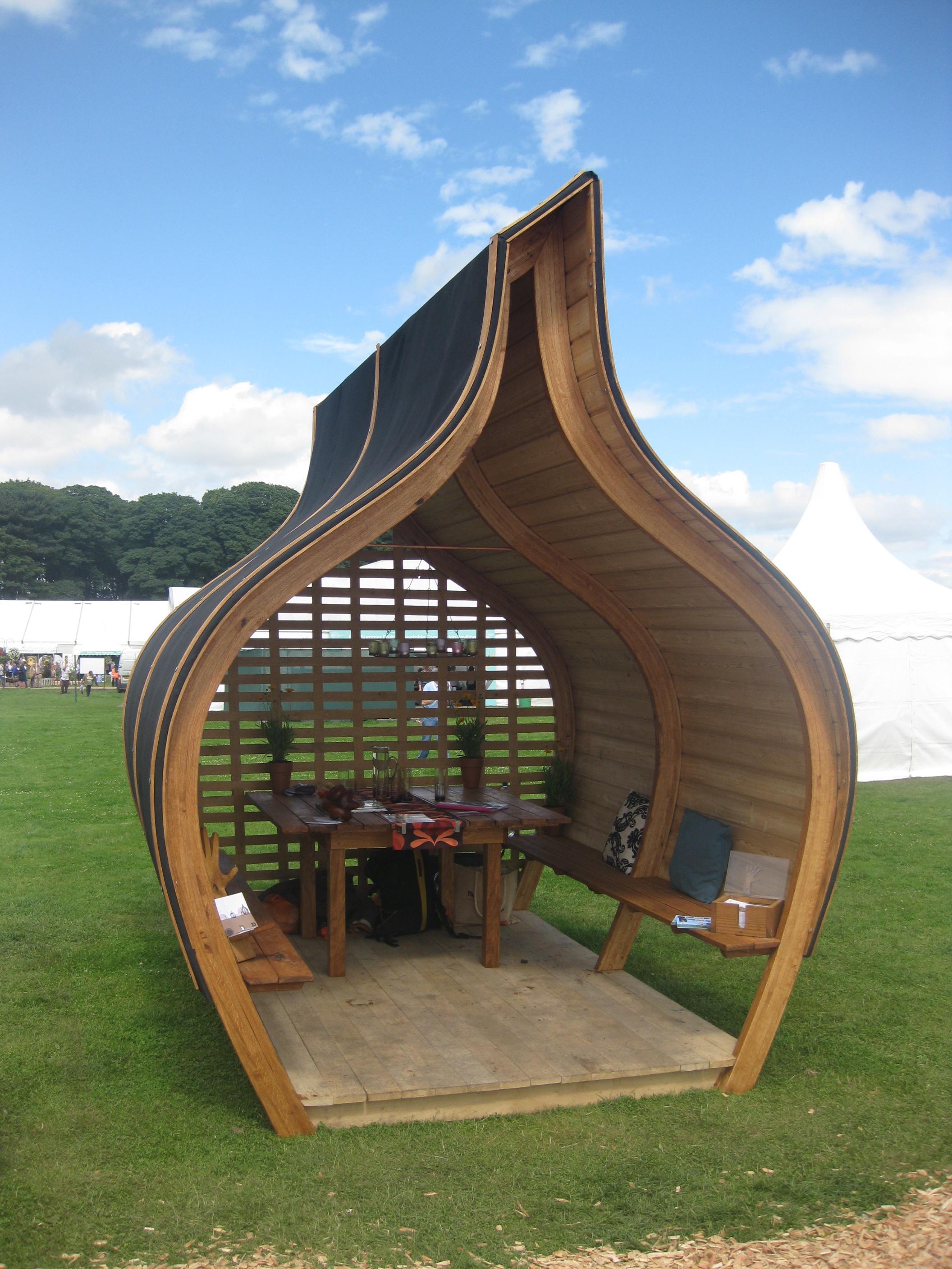 Outdoor Dining Pod, Greenhouse and Arbour – Handspring Design